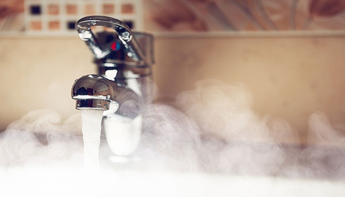 Washing hair with hot water can cause major problems